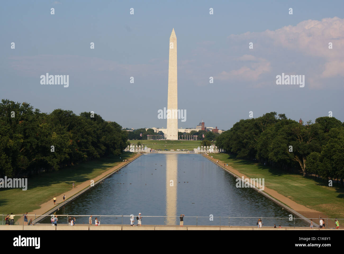 World war ii memorial washington hi-res stock photography and images ...
