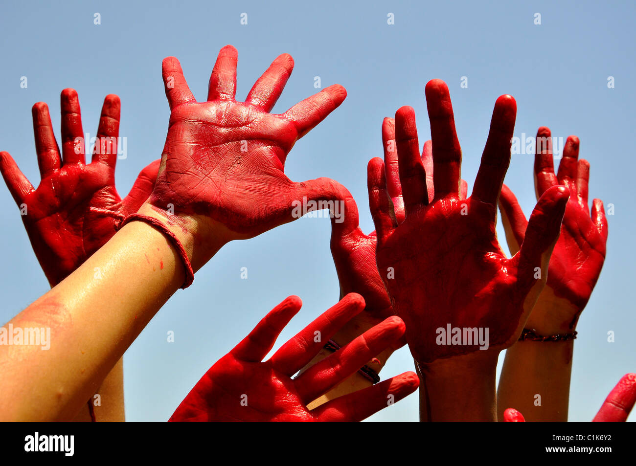 Holi festival colored hands hi-res stock photography and images - Alamy