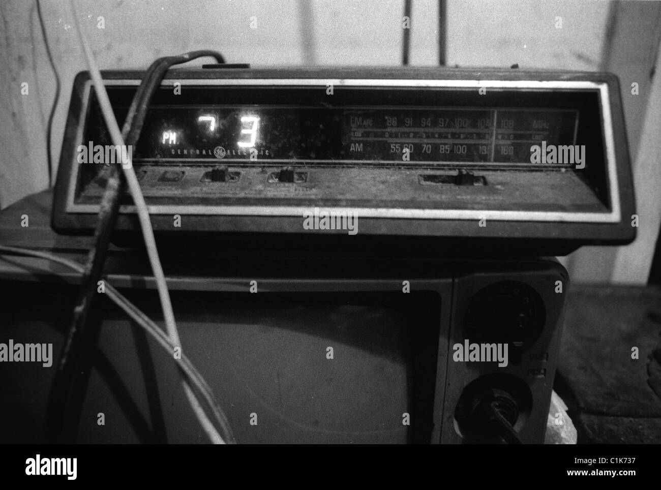 broken alarm clock work Stock Photo - Alamy