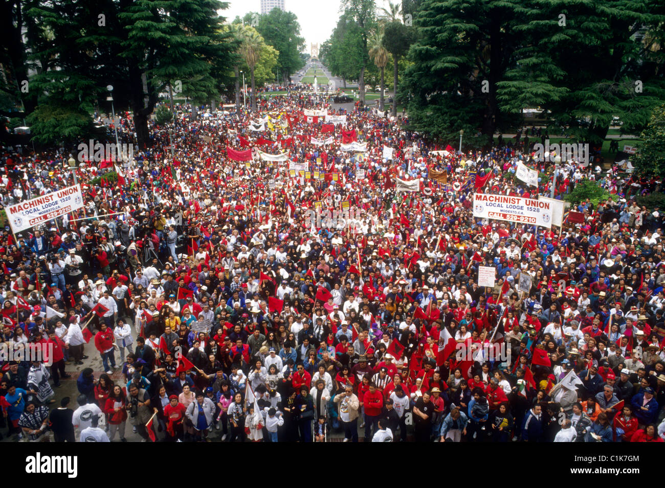 Members and supporters of the UFW gather on the steps of the California ...