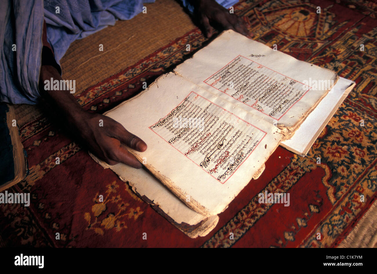Mauritania, Adrar region, Chinguetti town, library Stock Photo - Alamy