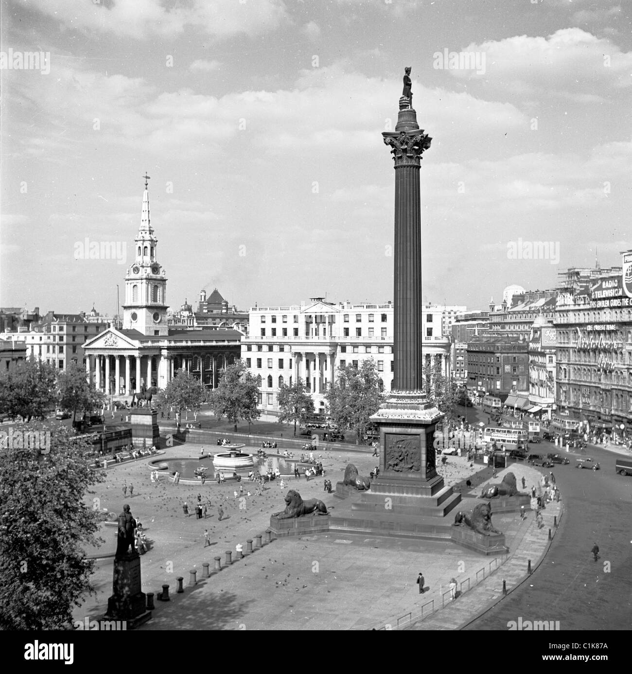 London, 1950s. A photograph by J Allan Cash of Trafalgar Square and ...