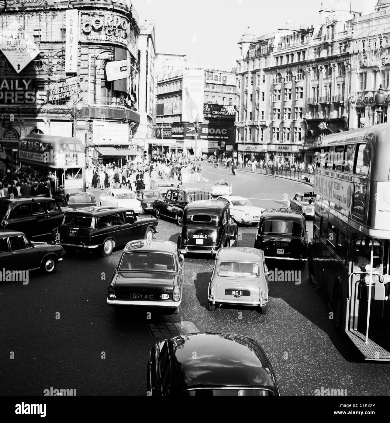 West london streets Black and White Stock Photos & Images - Alamy