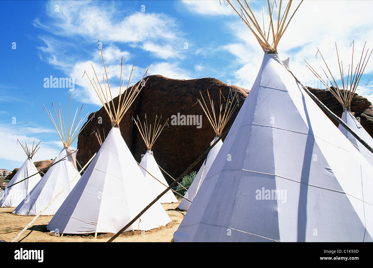 Indian wigwam tentes hi-res stock photography and images - Alamy