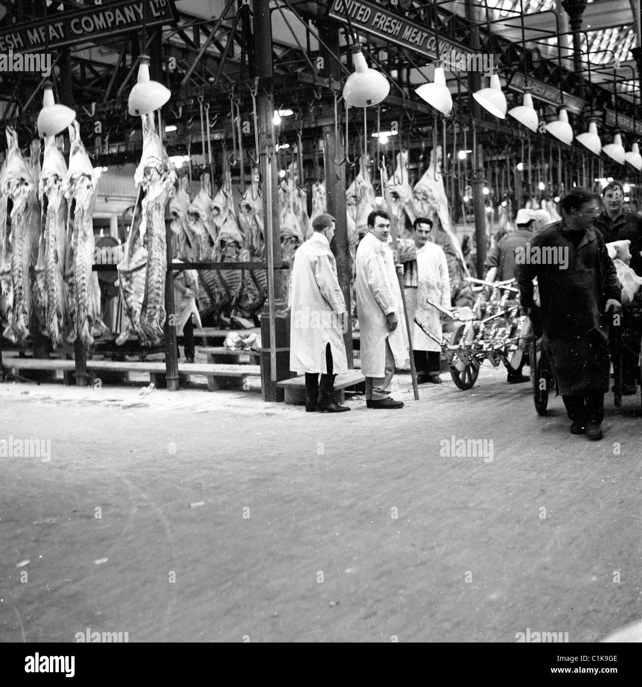 1950s. Historical picture from inside the famous Smithfield Market, the ...