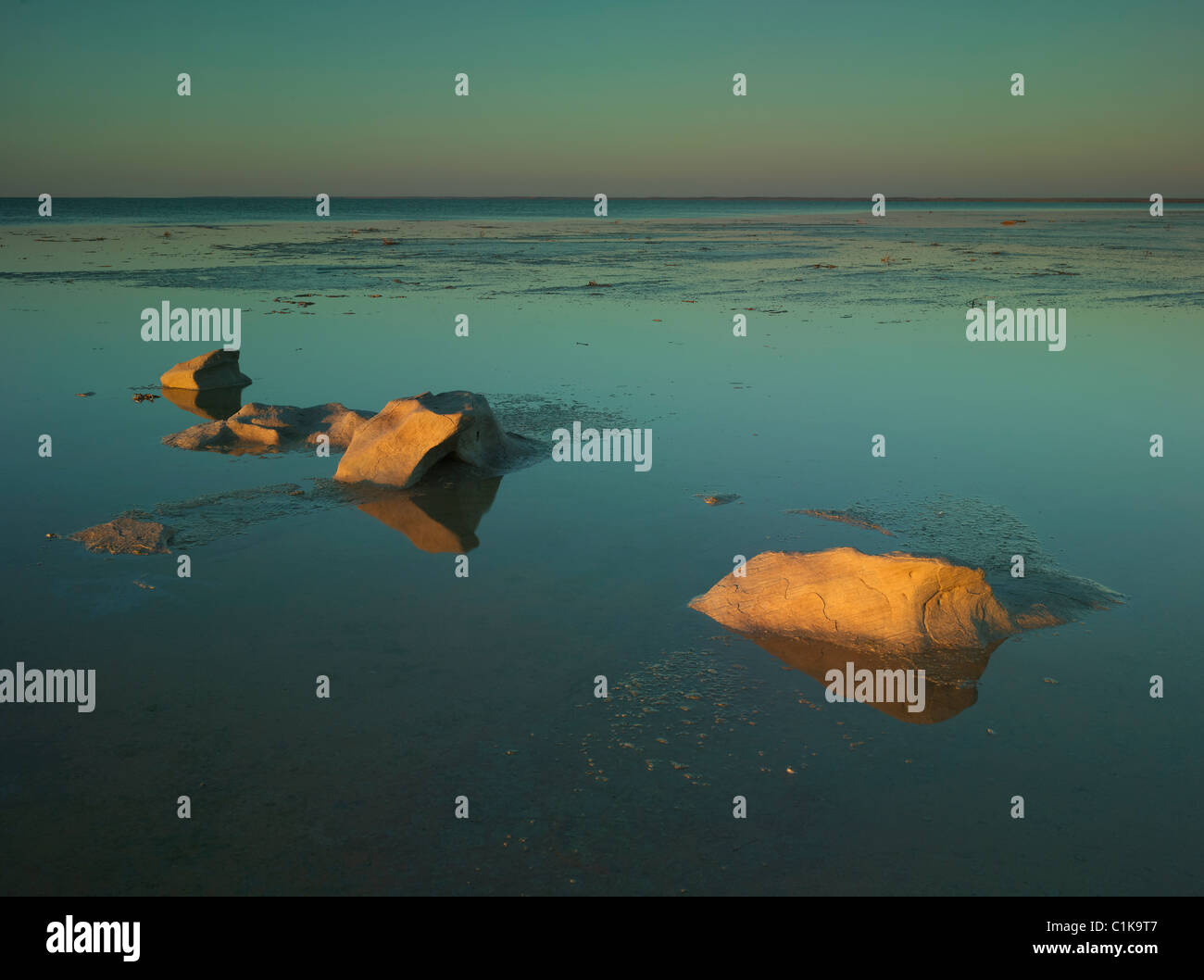 Rocks at Lake Eyre National Park, South Australia Stock Photo - Alamy