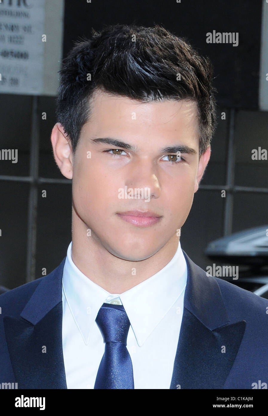 Taylor Lautner 2009 CFDA Fashion Awards at Alice Tully Hall, Lincoln ...