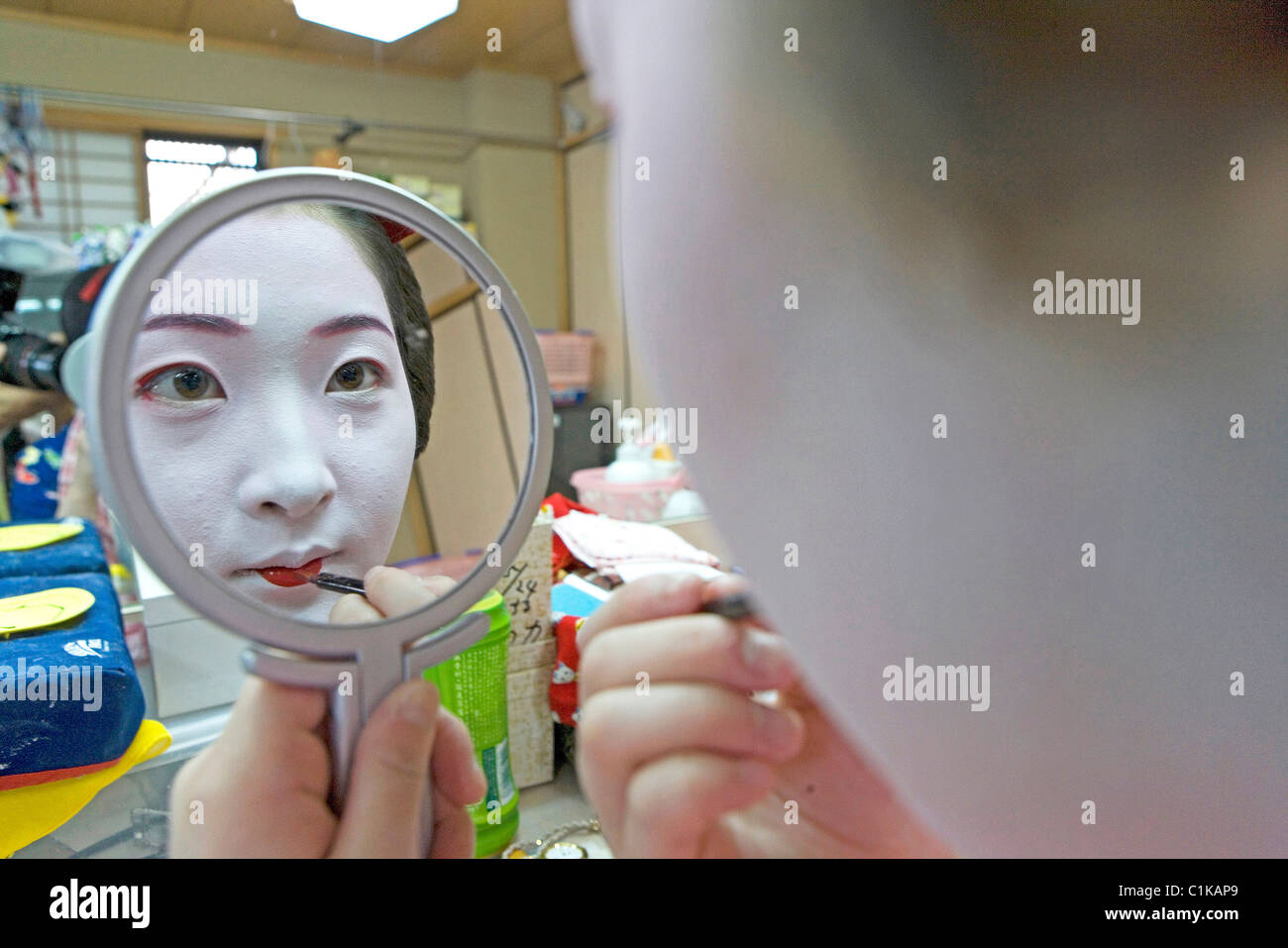 Kyoto gion geisha tea house hi-res stock photography and images - Alamy