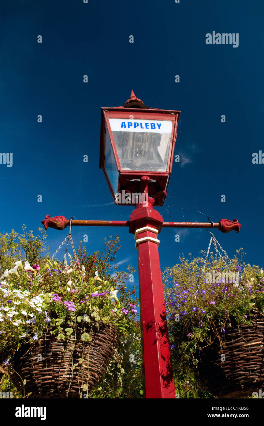 Old lamp post railway station hi-res stock photography and images - Alamy