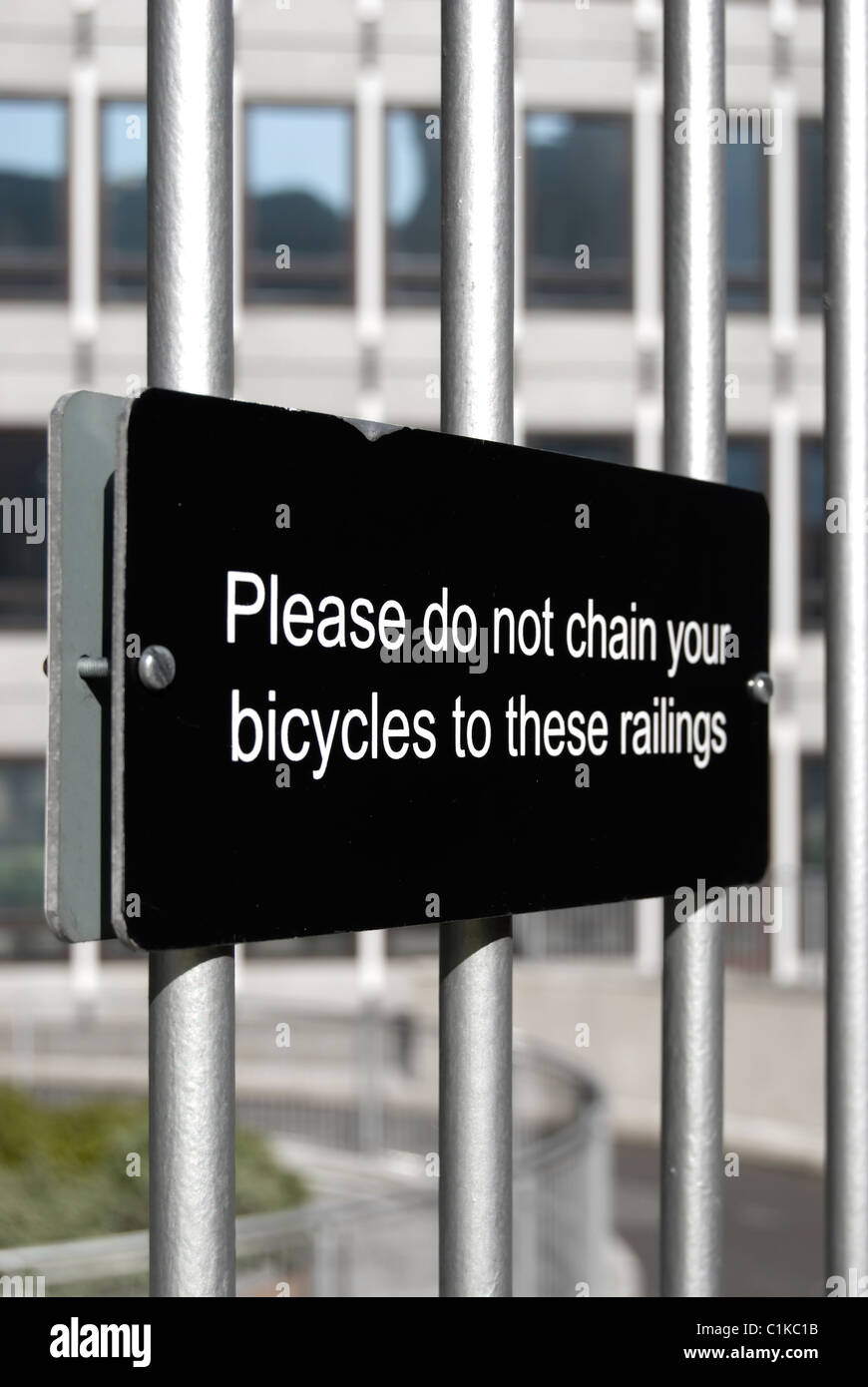 Please No Parking Sign Stock Photos & Please No Parking Sign Stock ...