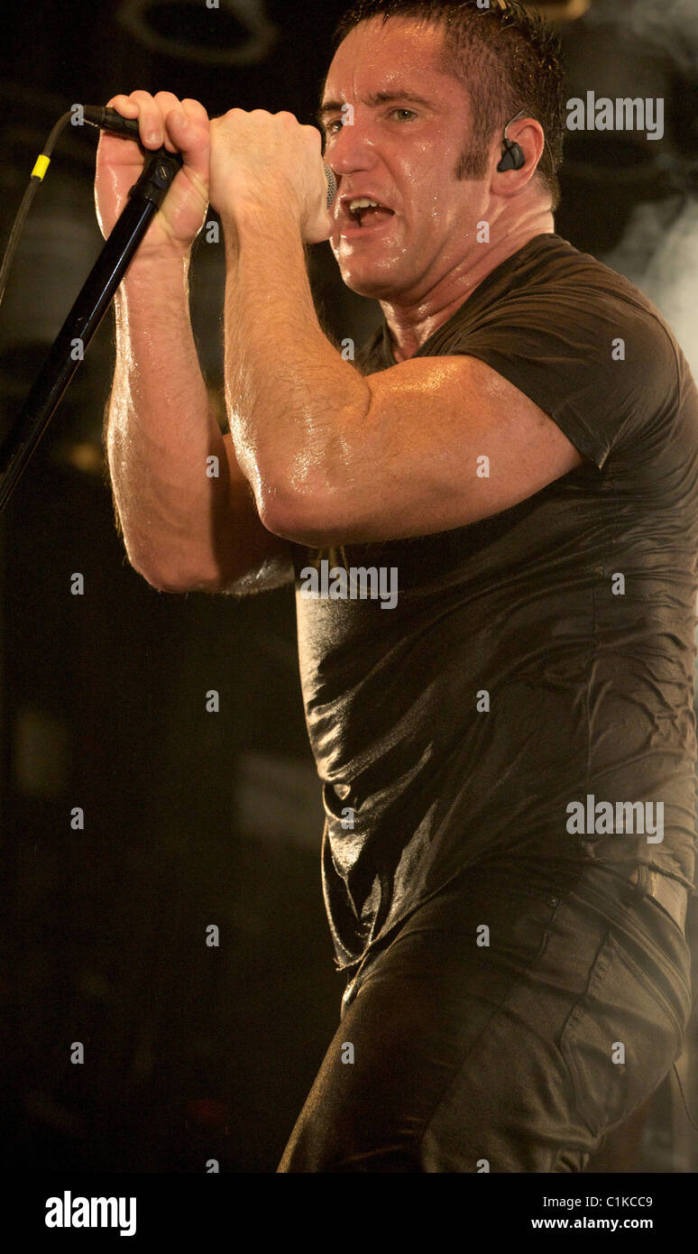 Nine Inch Nails performing 2009 Bonnaroo Music Festival - Day 3 ...