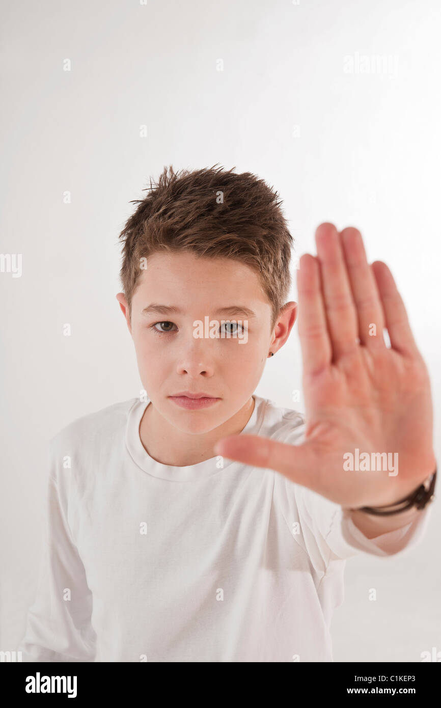 Solo tween boy hi-res stock photography and images - Alamy