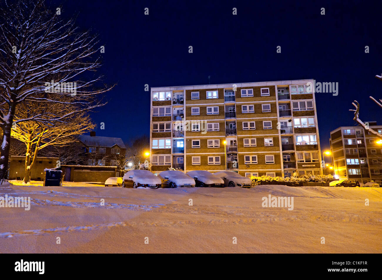 Highrise tower block flats brick building hi-res stock photography and ...