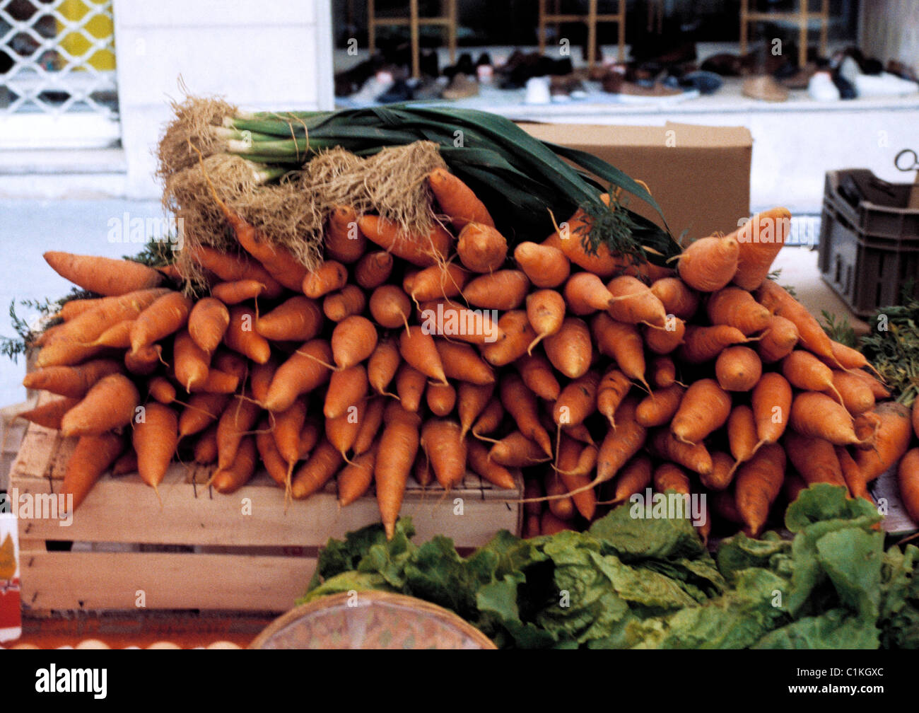 Raw carrots leeks hi-res stock photography and images - Alamy