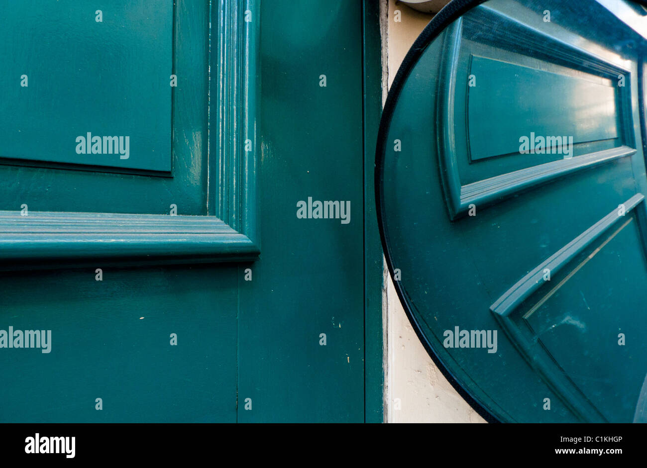Distorted mirror reflection hi-res stock photography and images - Alamy