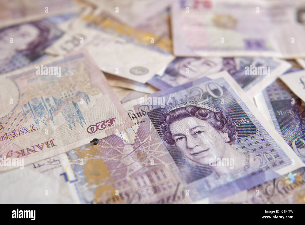 twenty pound bank notes with Queen Elizabeth Stock Photo - Alamy