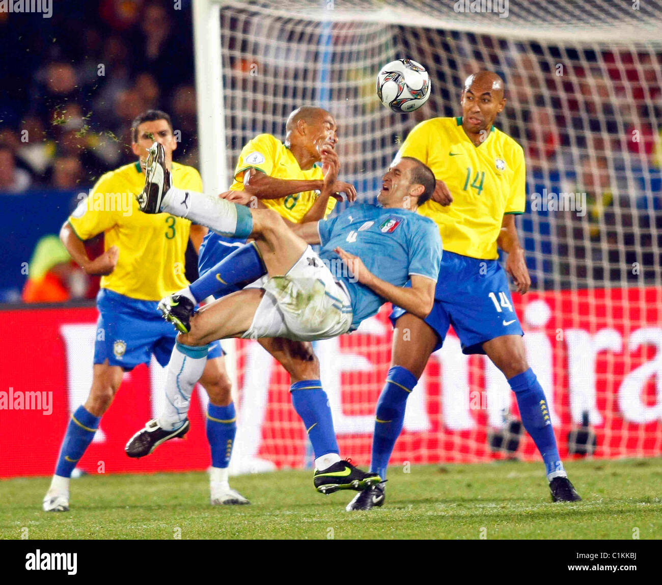 Gilberto Silva eveades the left foot of Giorgio Chiellini In action ...