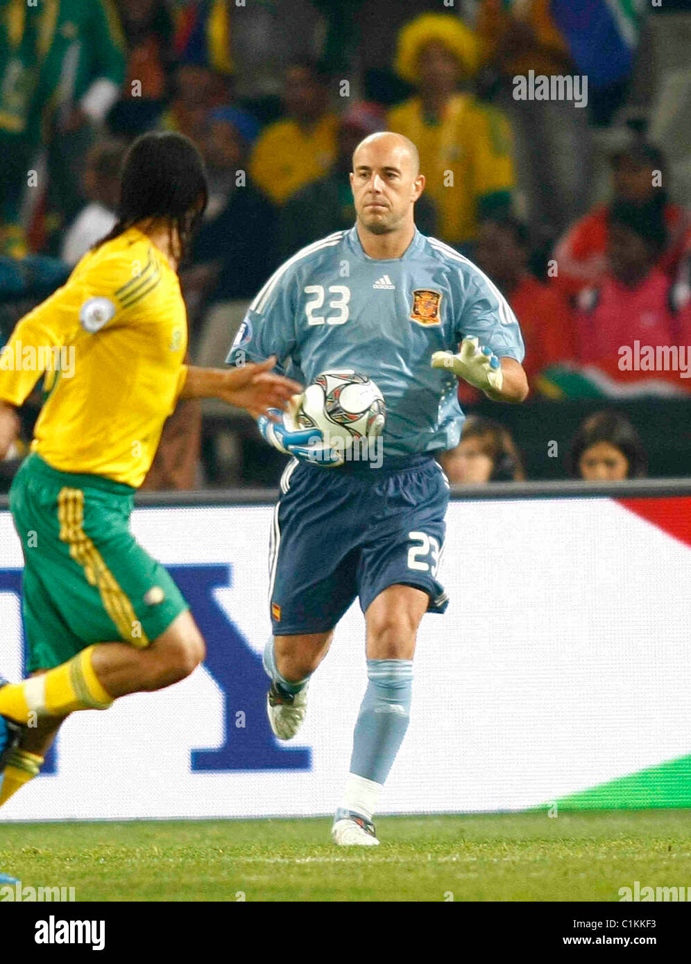 Pepe Reina in action during the FIFA Confederations Cup match between ...