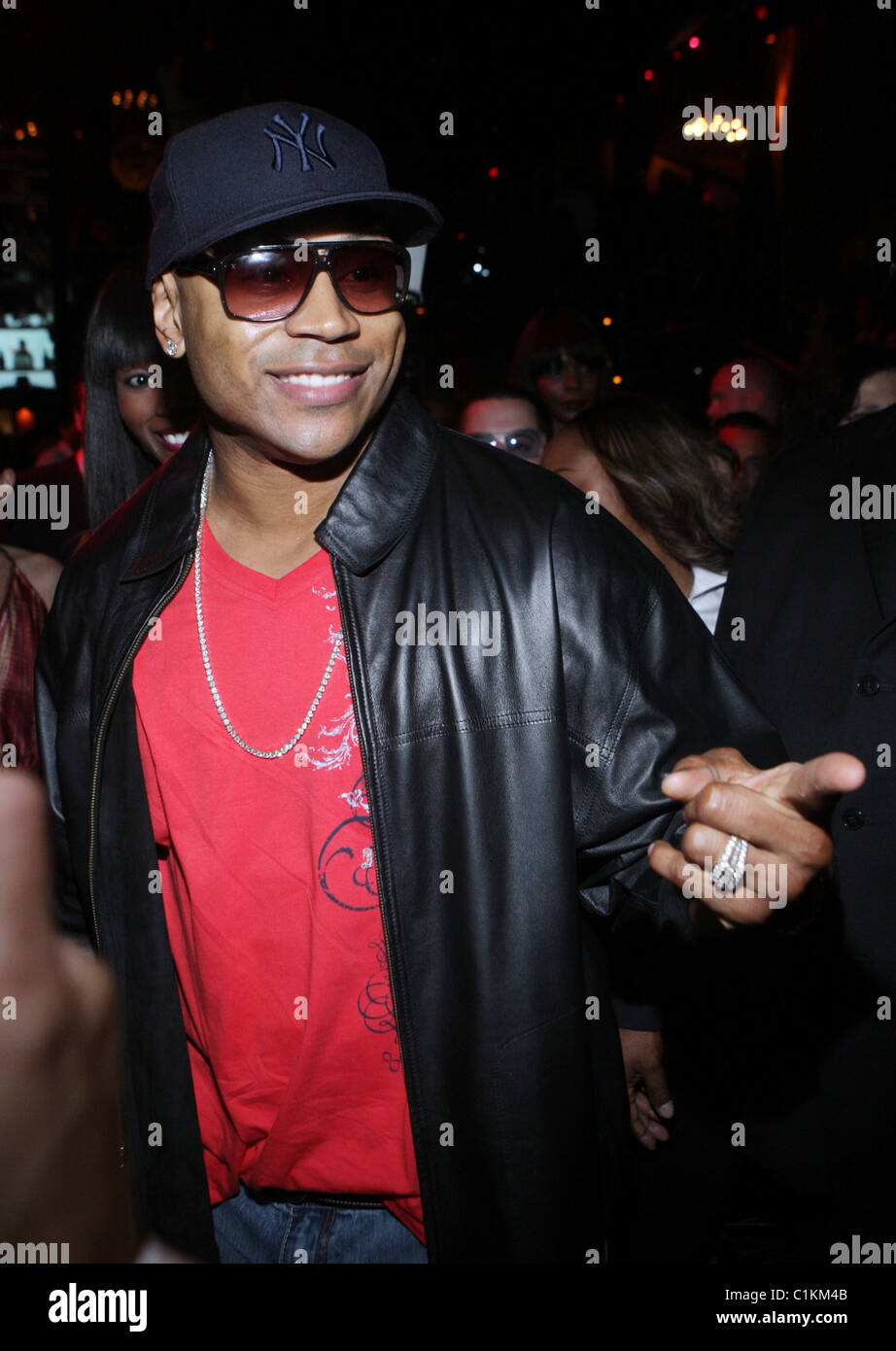 LL Cool J The Second Annual Pay It Fashion Forward to benefit Fashion ...