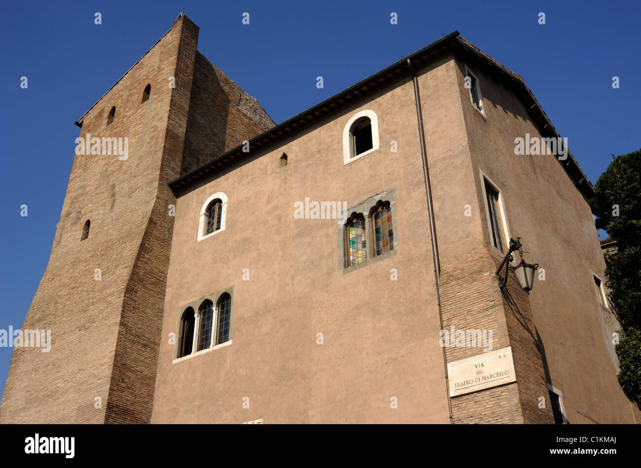 Medieval tower house hi-res stock photography and images - Alamy