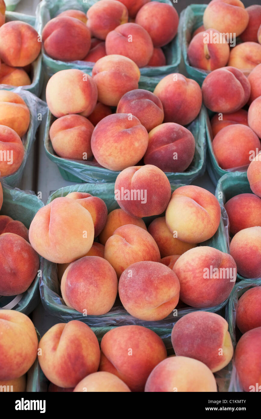 Peaches ripen hi-res stock photography and images - Alamy