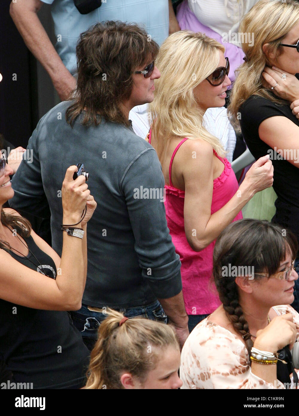 Richie Sambora and Heather Locklear watch their daughter Ava Elizabeth ...