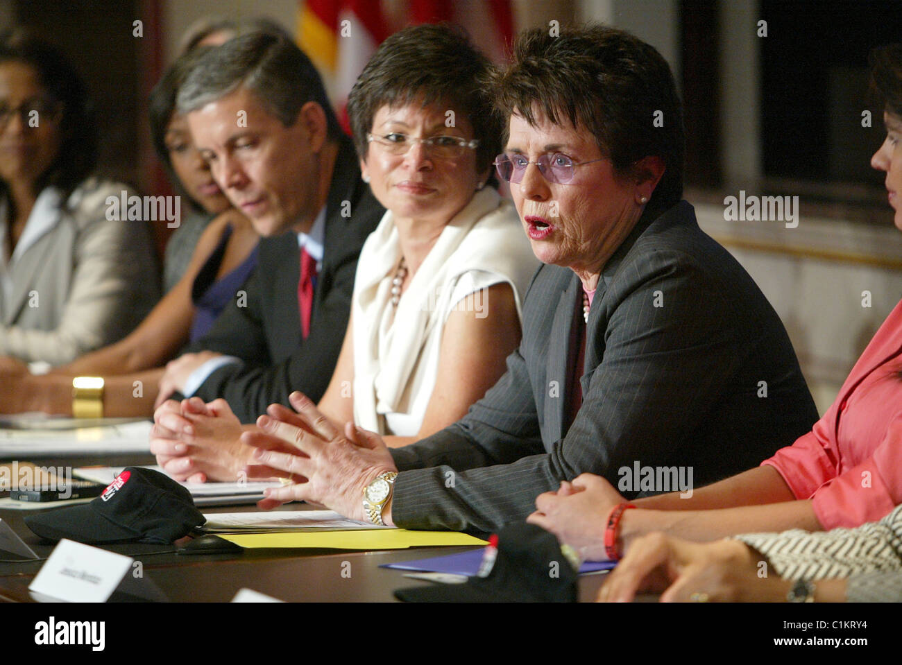 Dominique Dawes, Valerie Jarrett, Billie Jean King and Jessica Mendoza ...