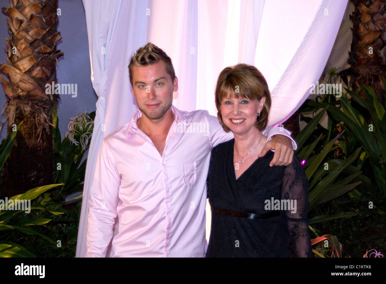 Lance Bass and Diane Bass Amaury Nolasco and friends Golf classic ...