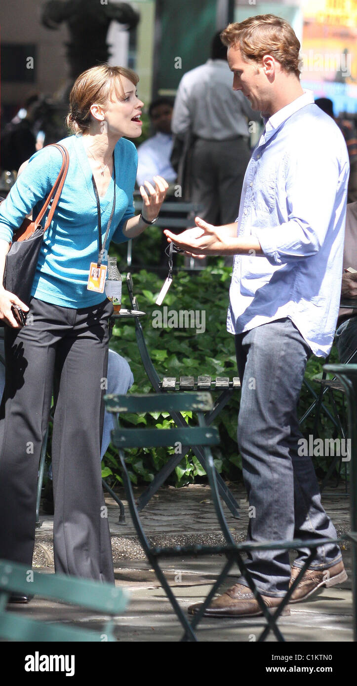 Patrick Wilson and Rachel McAdams on the film set of 'Morning Glory ...