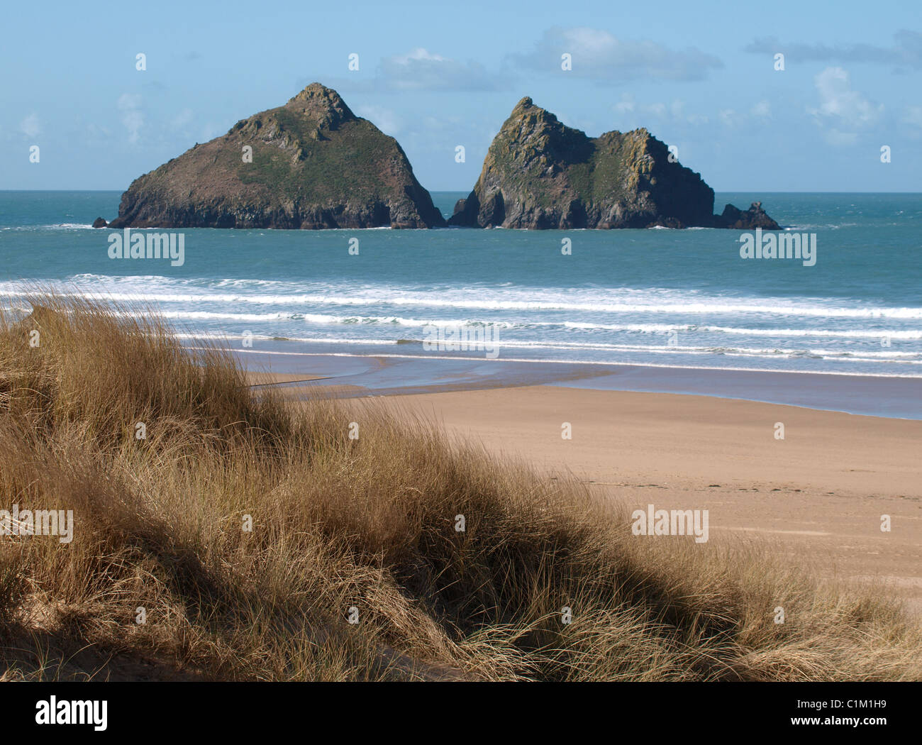 Holywell bay island cornwall hi-res stock photography and images - Alamy