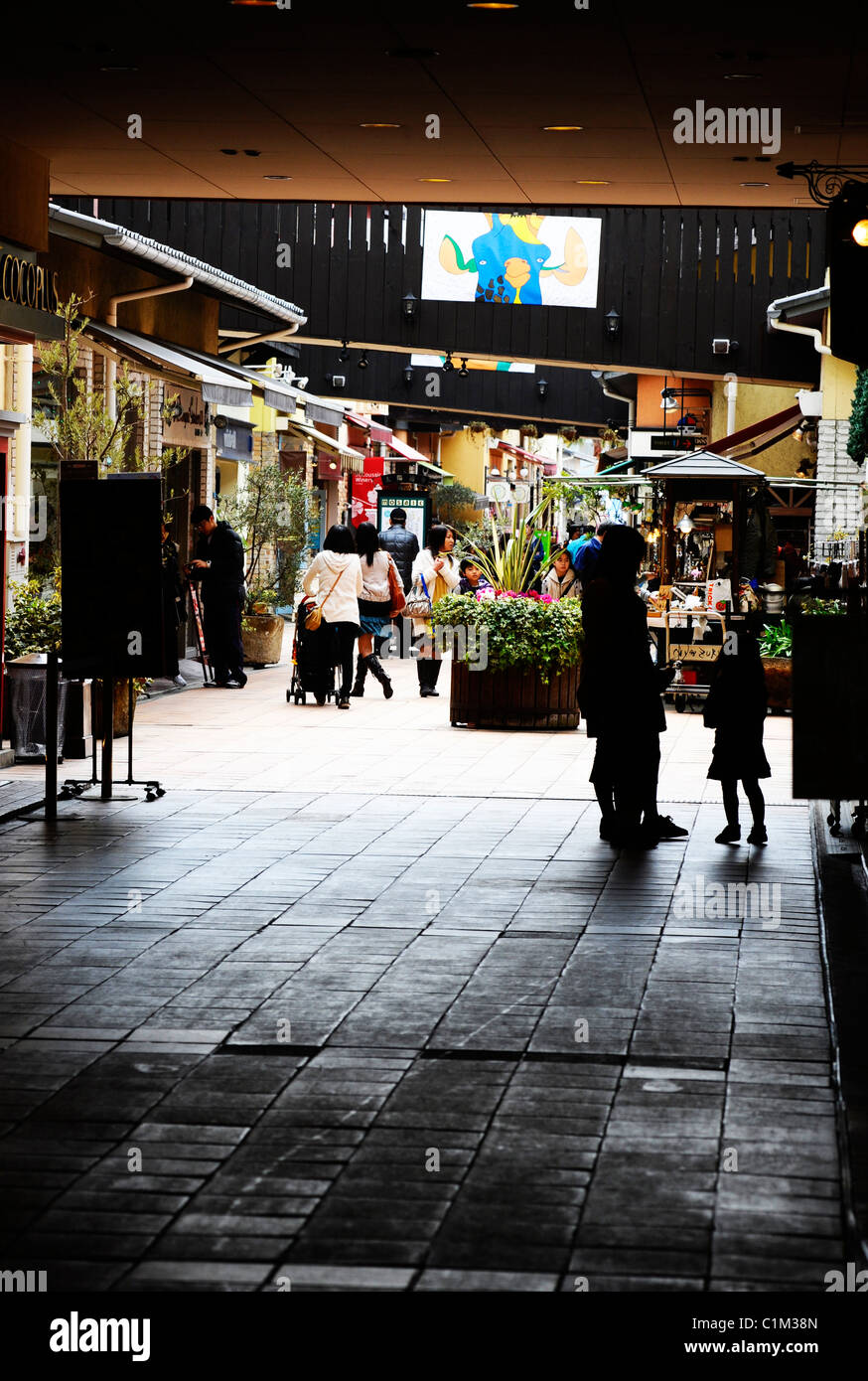 Shopping precinct in Kobe, Japan Stock Photo - Alamy