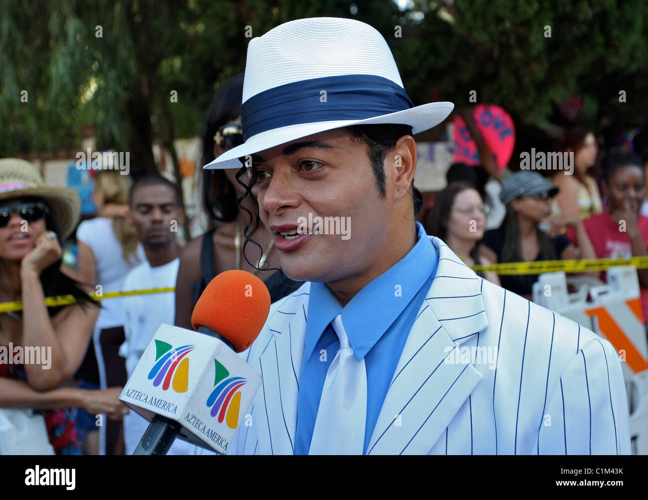 Scorpio michael jackson impersonator pays hi-res stock photography and ...
