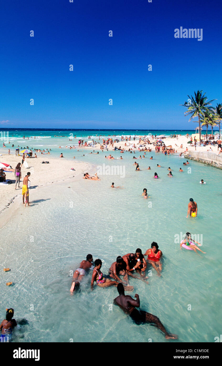 Havana beaches hi-res stock photography and images - Alamy