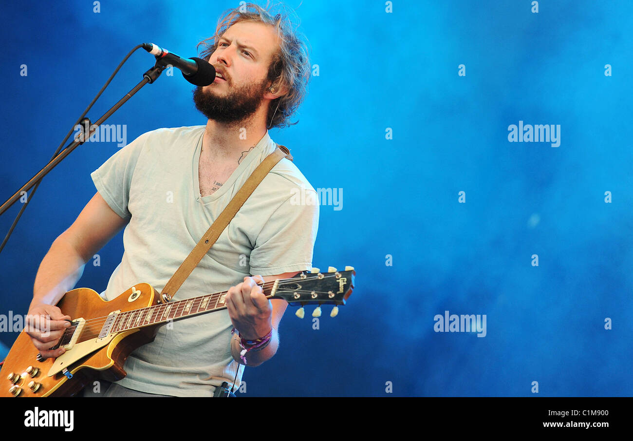Justin Vernon of Bon Iver performing at the 2009 Glastonbury Festival ...