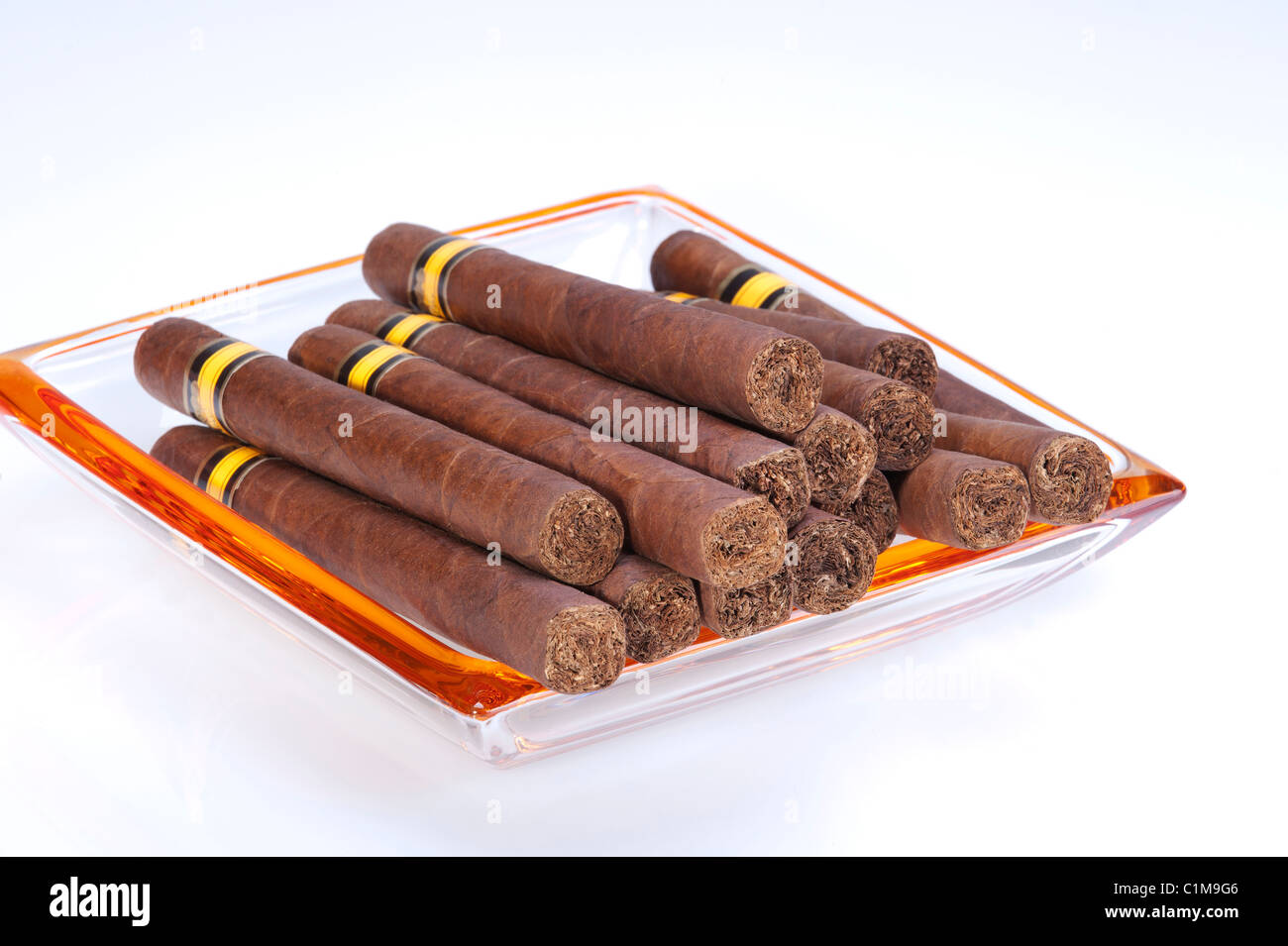 Cigar bunch hi-res stock photography and images - Alamy
