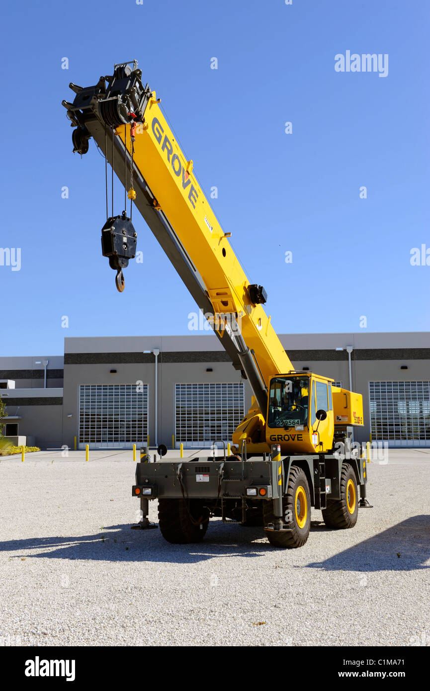 Industrial mobile crane heavy lifting equimpent Stock Photo - Alamy