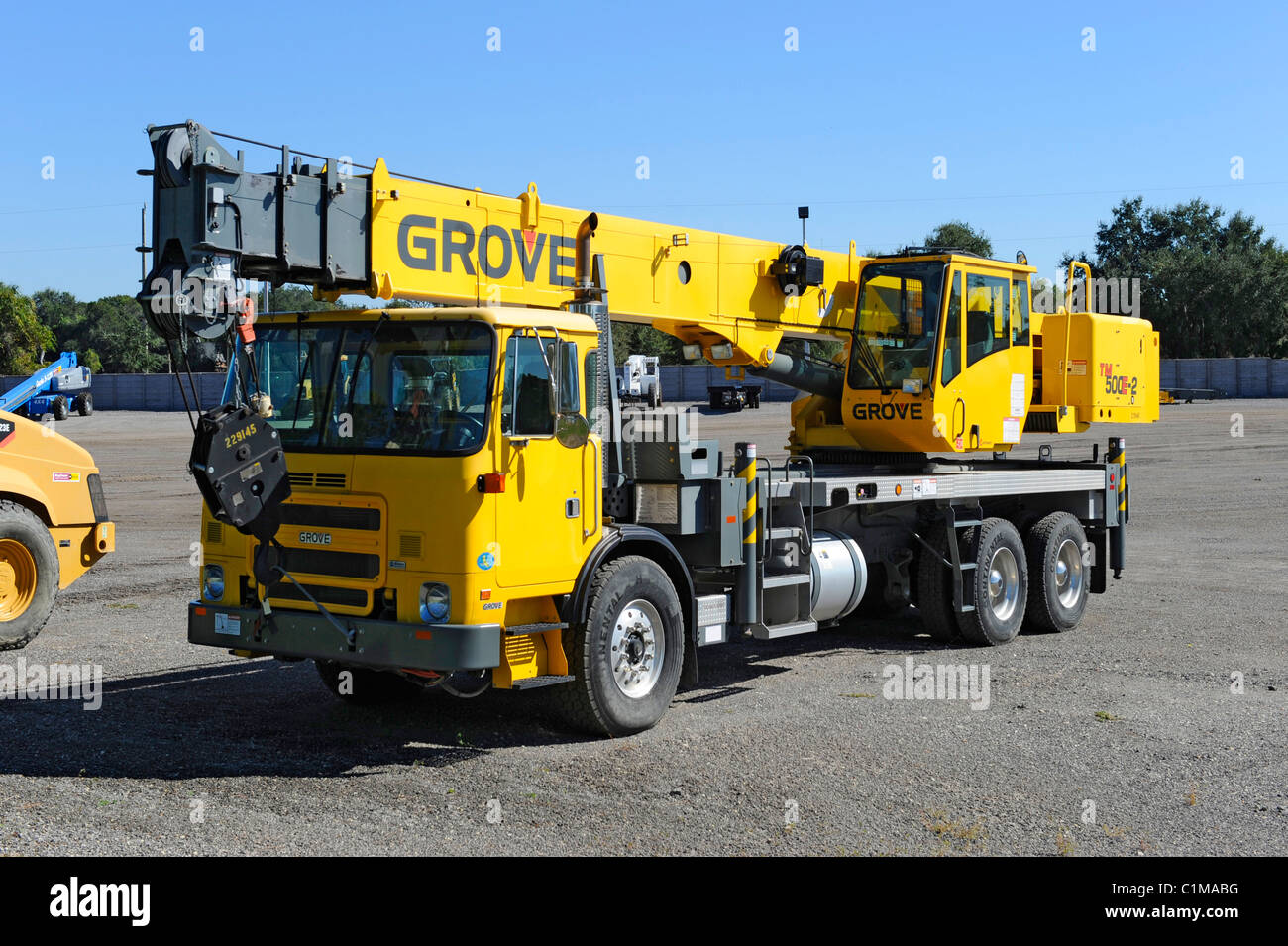 Industrial mobile crane heavy lifting equimpent Stock Photo - Alamy