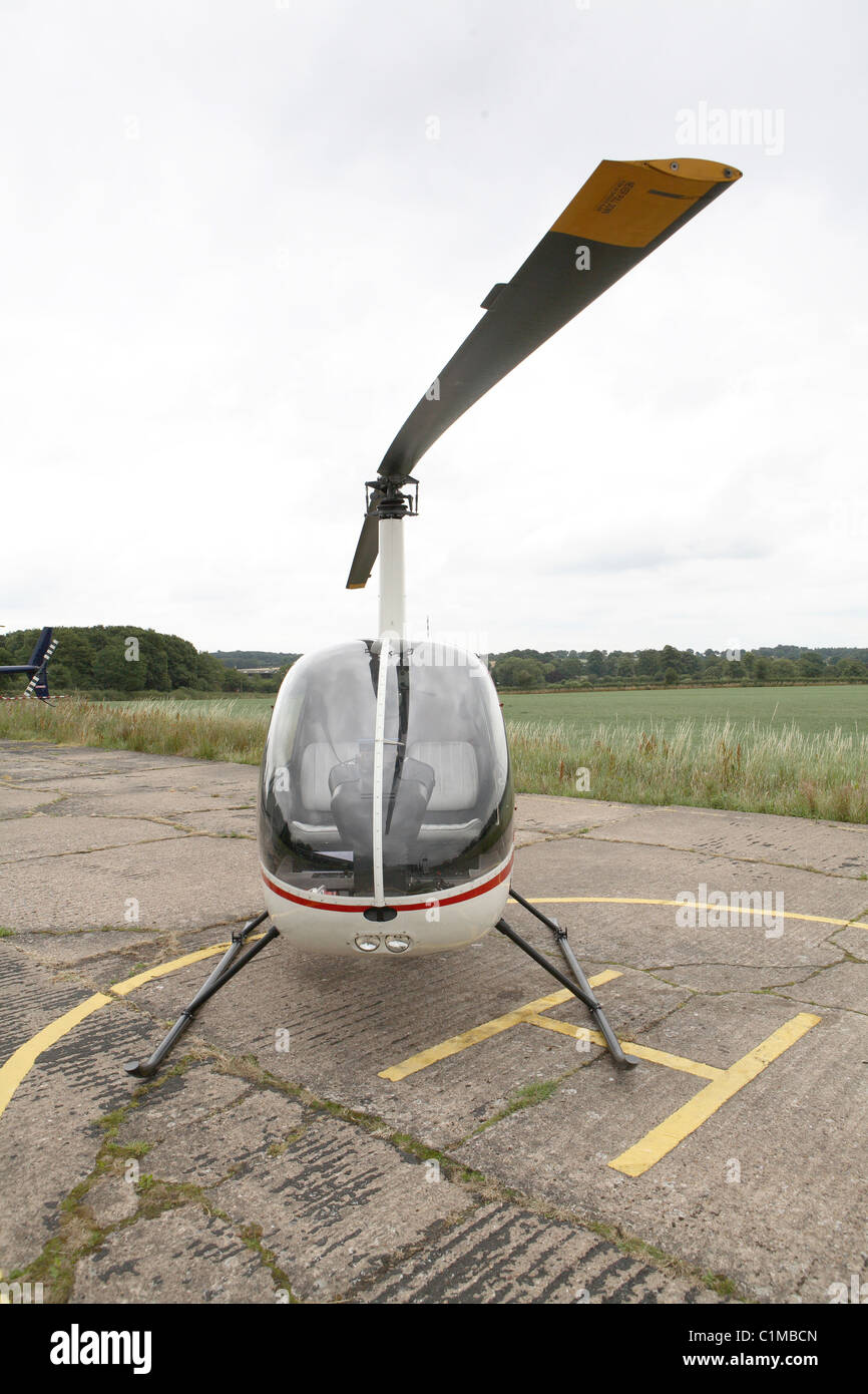 Robinson R22 Helicopter Stock Photo - Alamy