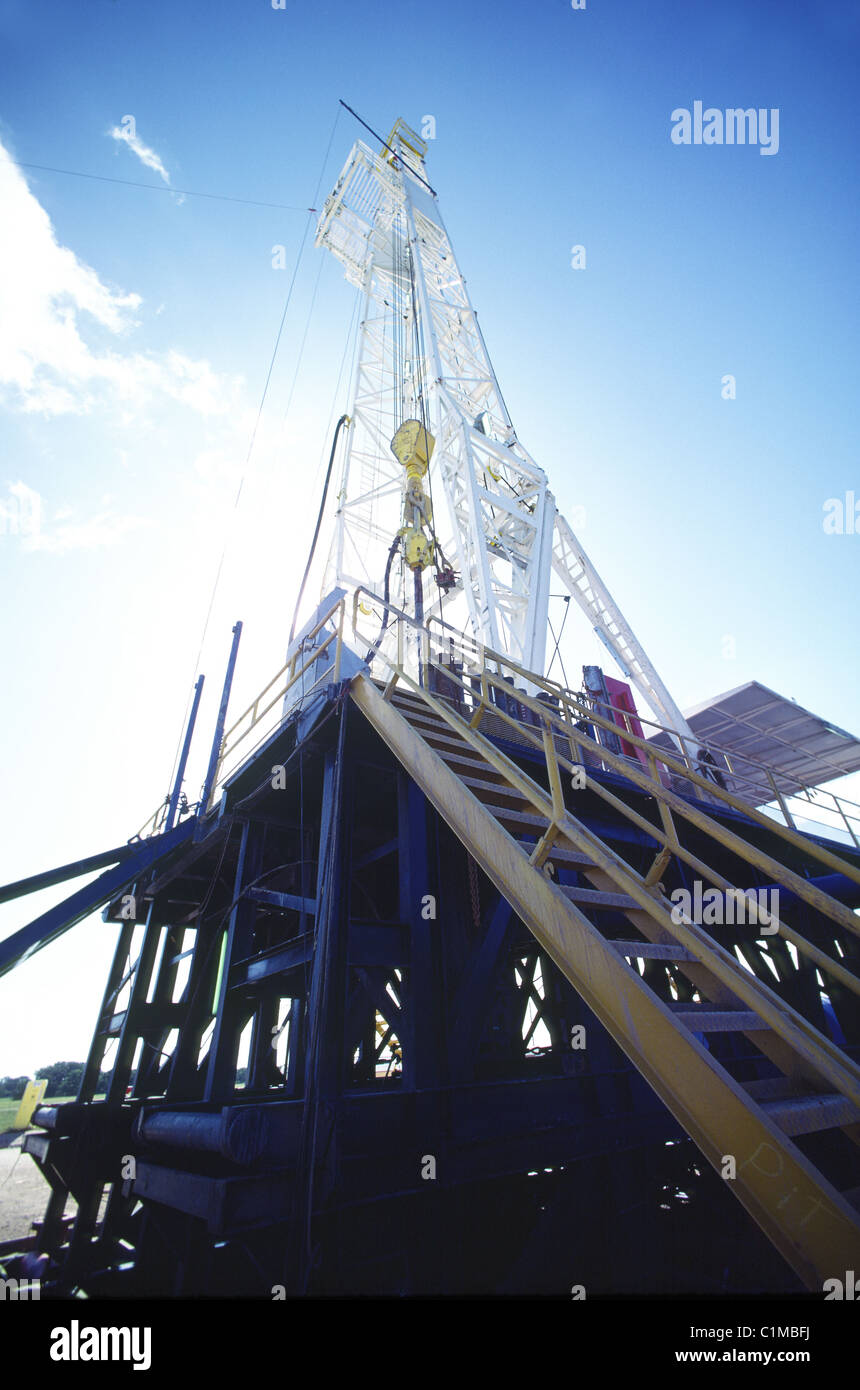 Low angle view of oil derrick Stock Photo - Alamy