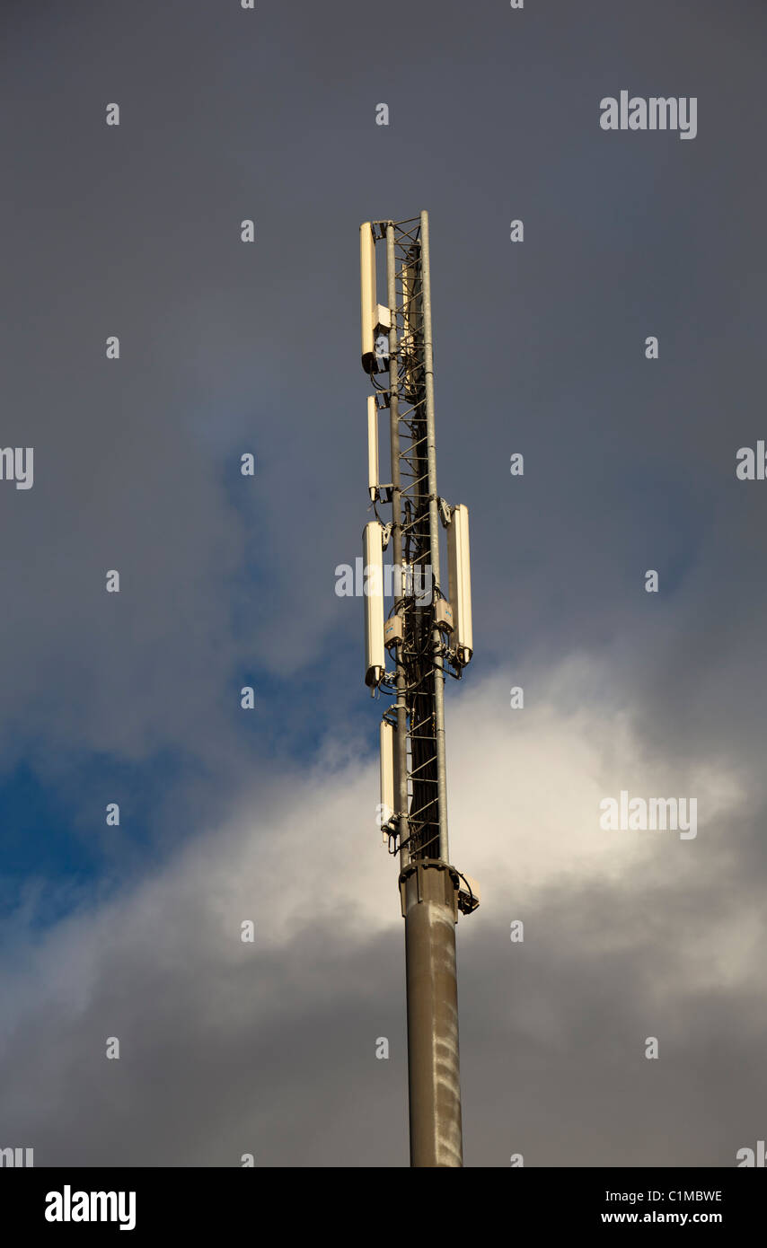 Antennas telephony hi-res stock photography and images - Alamy