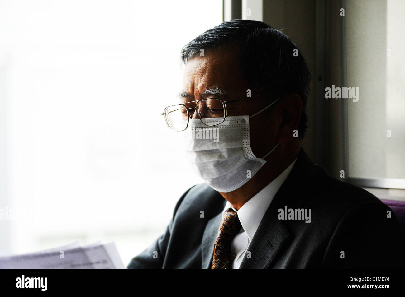 Japanese pollution mask hi-res stock photography and images - Alamy