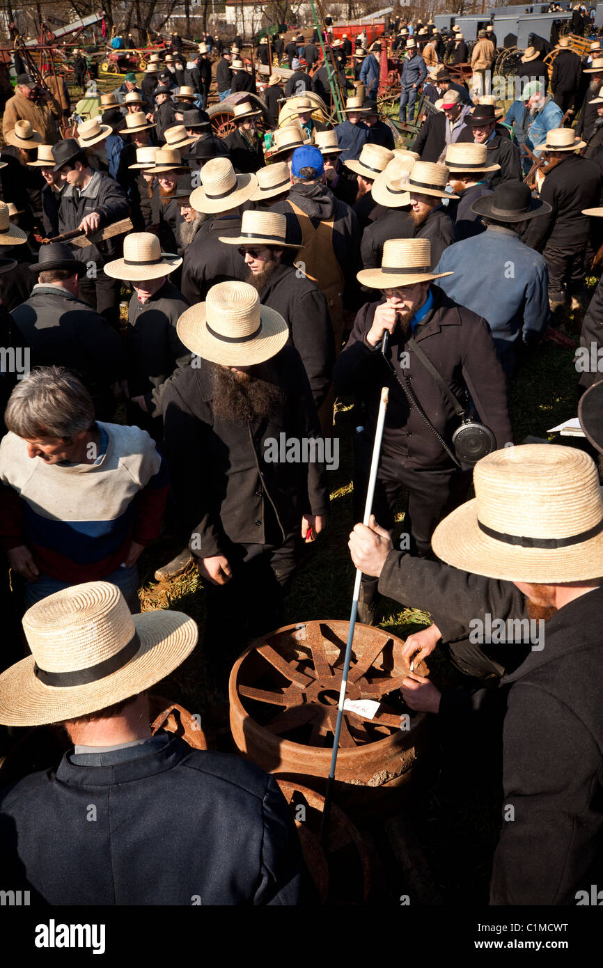 Amish men hi-res stock photography and images - Alamy