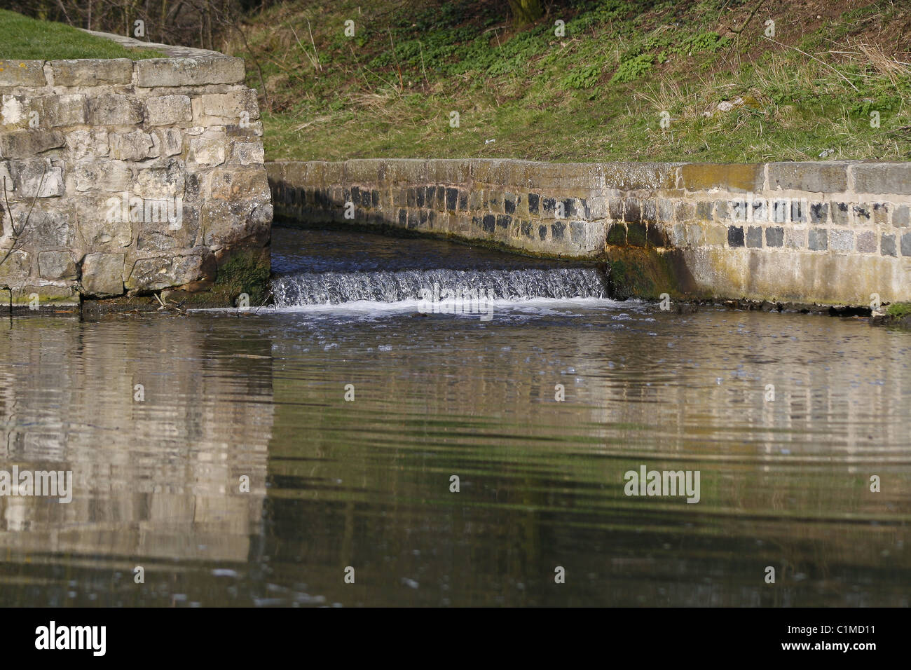 waterfall on chesterfield canal, Worksop, Notts, England Stock Photo ...