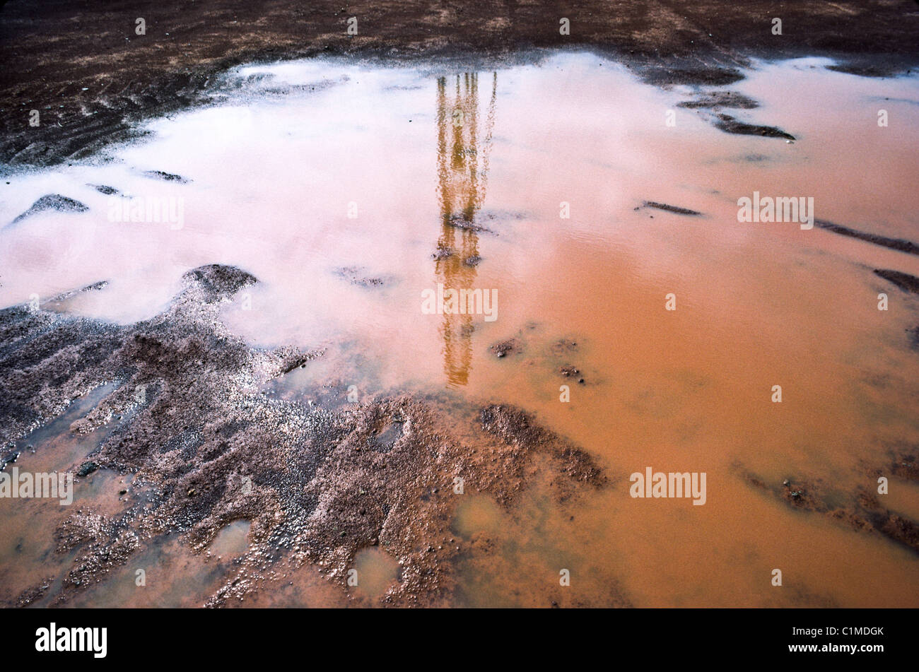 Mud pit oil rig hi-res stock photography and images - Alamy