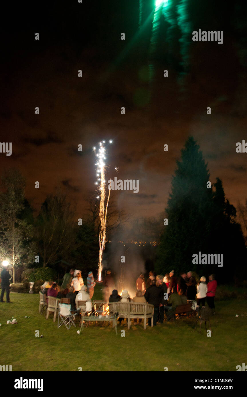 Bonfire party in back garden night Stock Photo - Alamy
