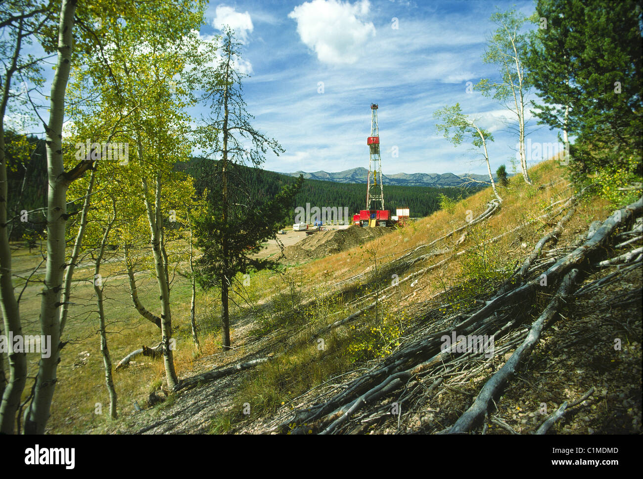 Drilling rig in wyoming hi-res stock photography and images - Alamy