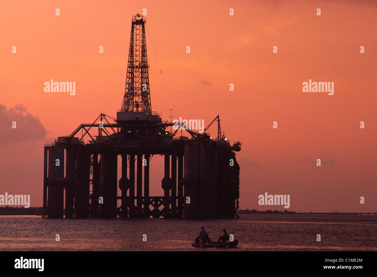Offshore oil rig texas hi-res stock photography and images - Alamy