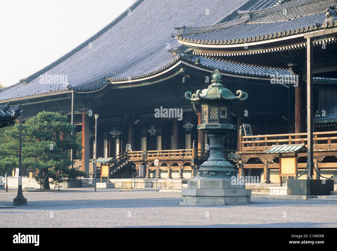Amida do hall hi-res stock photography and images - Alamy