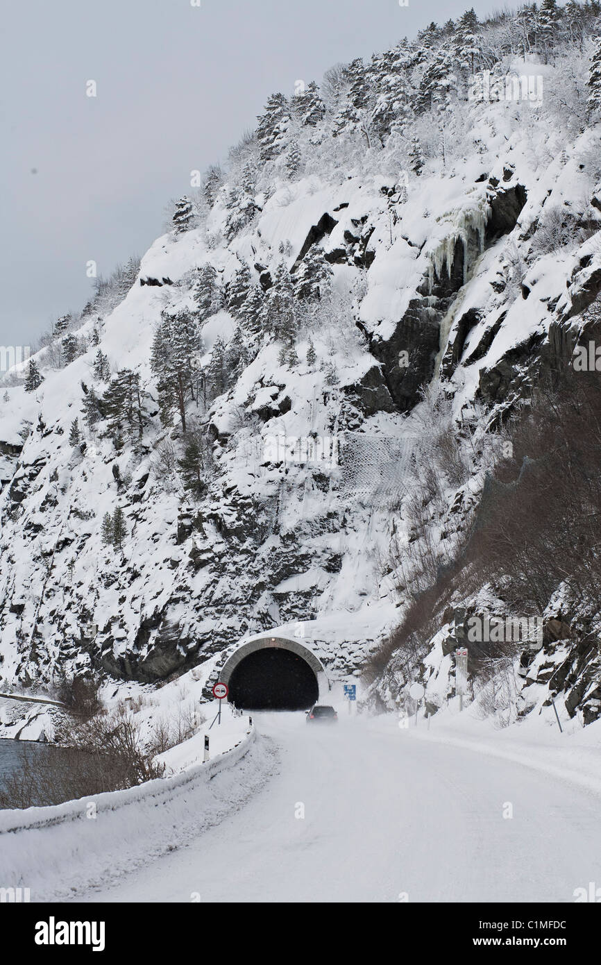 Norway e6 road hi-res stock photography and images - Alamy