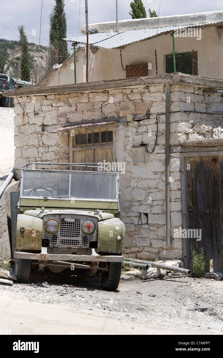 Old Land rover in Cyprus Stock Photo - Alamy